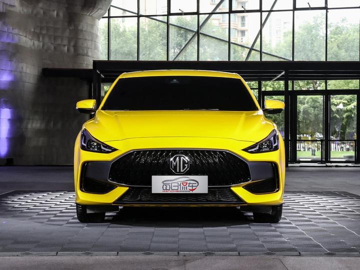 价格低格调高 年轻人不纠结 名爵5车型分析导购 - 知乎