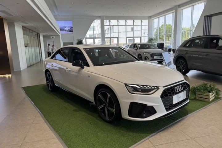 新车不到20万的奥迪A4L值得抄底吗？为此我去了趟4S店 - 知乎