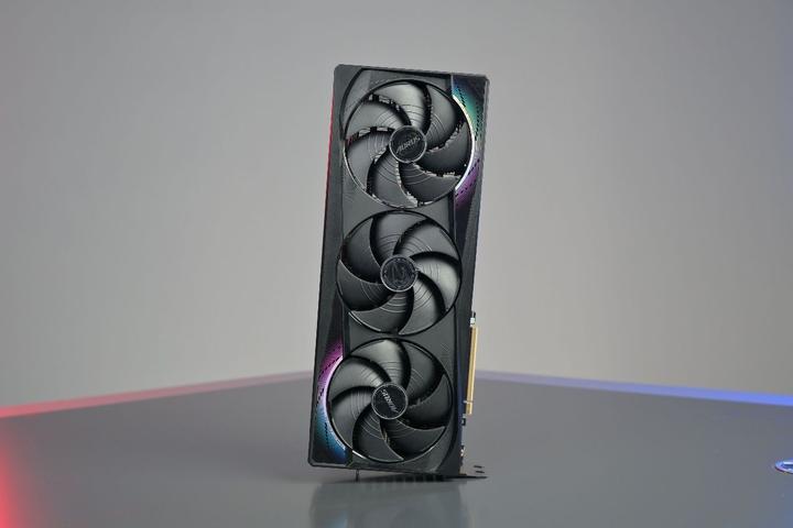 DLSS4+液金硅脂！技嘉RTX 5090 D超级雕MASTER ICE评测 - 知乎