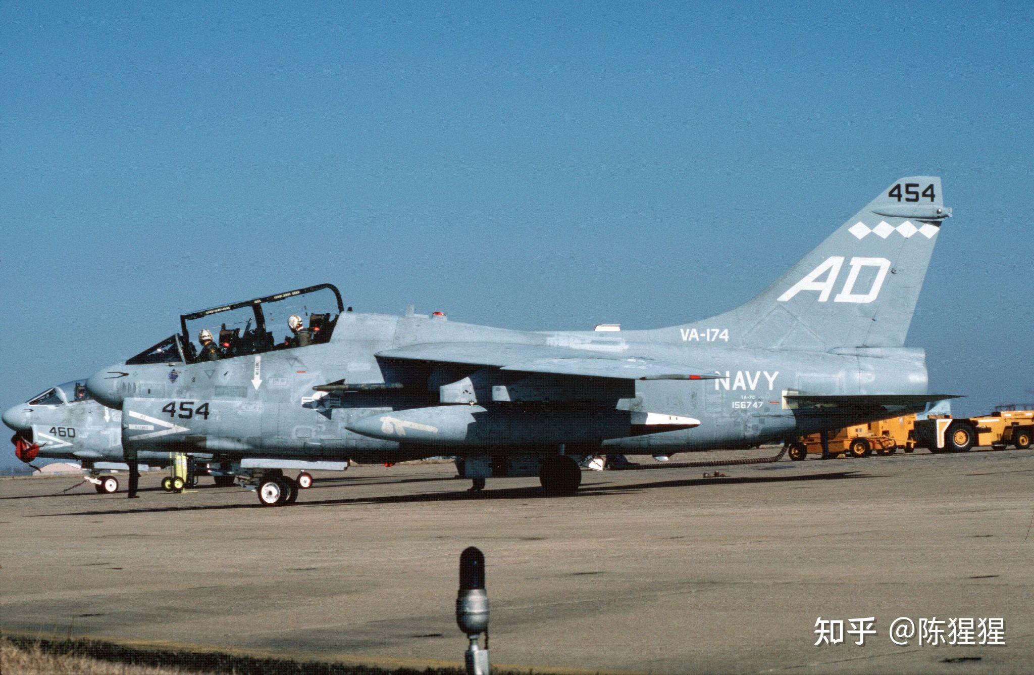 如何比较A-6攻击机和A-7攻击机? - 知乎