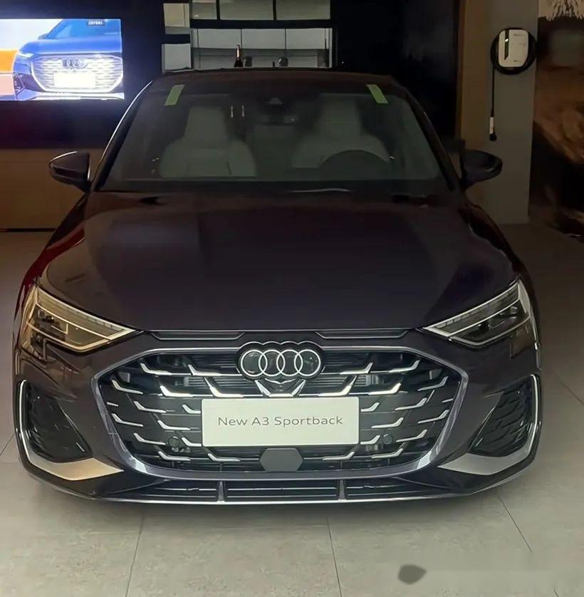 新款奥迪A3 Sportback到店，新设计/配色，颜值提升，搭1.5T动力 - 知乎