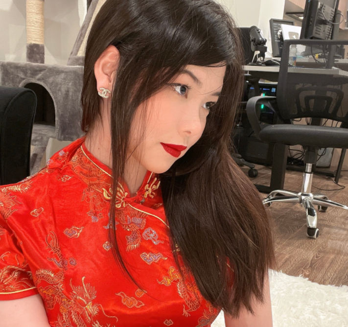 雷火电竞：电竞女神多迷恋JKL？给狗取名成亮点，网友：可惜阿水有女友了 - 知乎