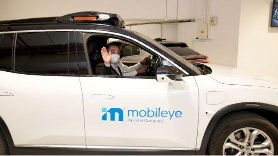 中国驻以大使试乘Mobileye自动驾驶出租车，车内镜头模组联创独供 - 知乎