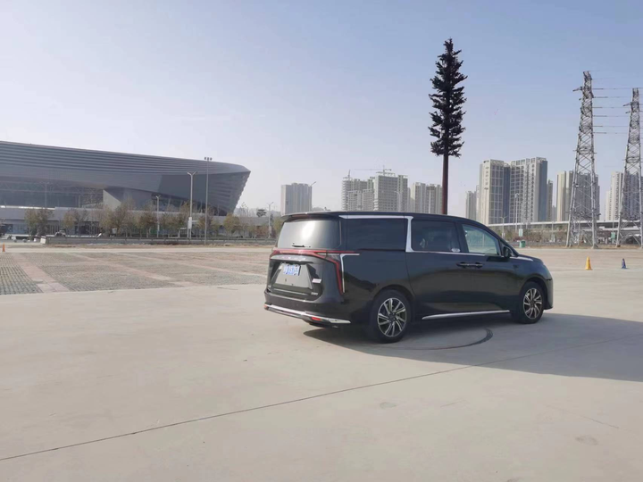 宜家宜商 高端智能的MPV 试驾上汽大通G90 - 知乎