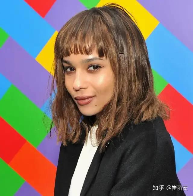 如何评价史蒂文·索德伯格执导的电影《KIMI》？ - 知乎