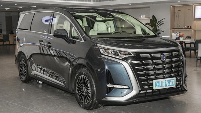 魏牌全新MPV实车曝光！车尾像传祺M8 或35万起售 - 知乎
