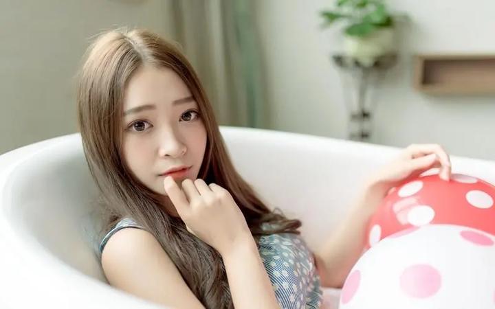 yellow是“黄色”，girl是“女孩”，那么yellow girl是什么意思？ - 知乎