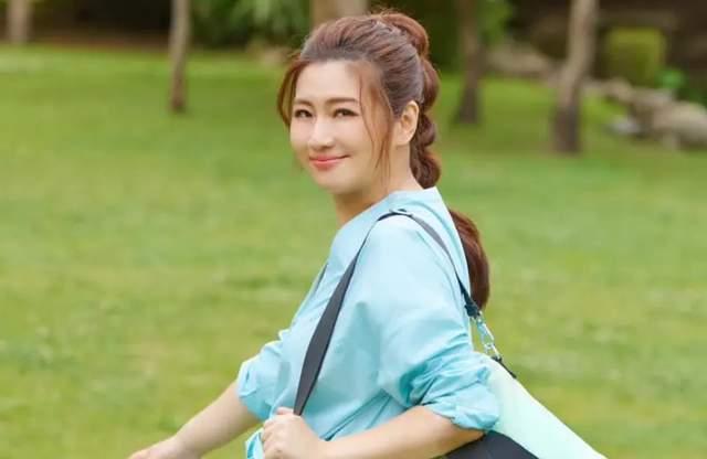 衣着宽松、侧脸发福，43岁Selina被曝怀上第2胎！经纪人给出回应 - 知乎