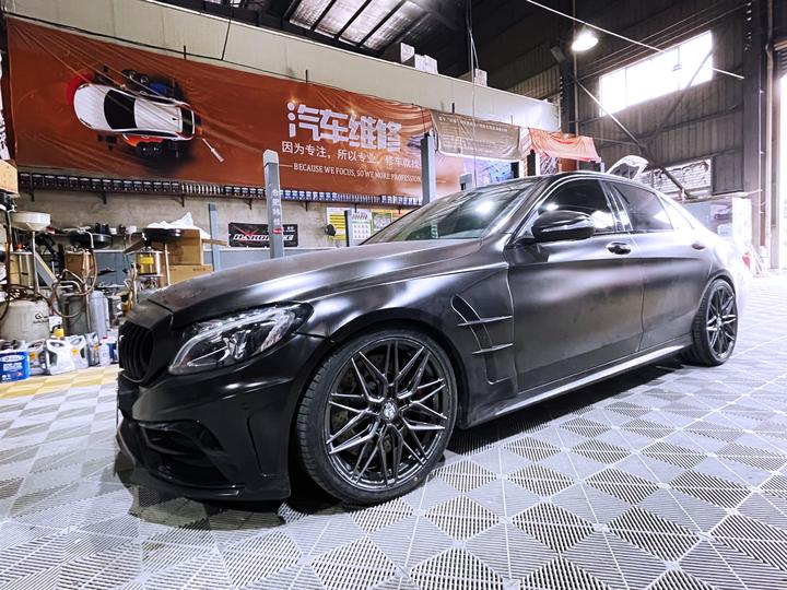 TTSPORT改装案例 | 奔驰W205升级前轮六活塞后轮加大碟刹车套装 - 知乎