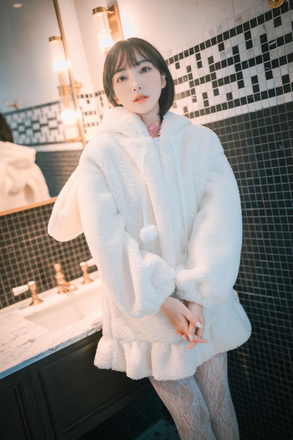 Hanari写真合集cos套图:Knotting Class - 知乎