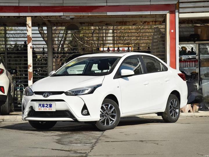 经济时尚代步车 憨车先生带你看丰田YARiS L 致享 - 知乎