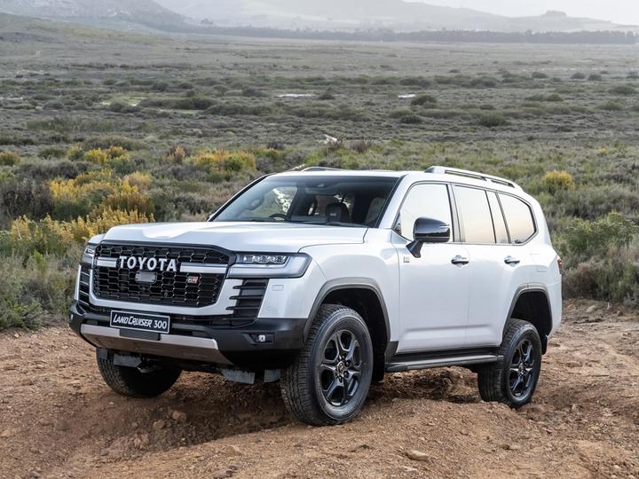 配3.5T+10AT，还有坦克掉头，全新兰德酷路泽变好了还是变坏了？ - 知乎