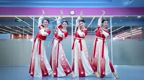 小迷离，大美中华！中华有美酒，美食，美景，美人，处处皆醉人！ - 知乎