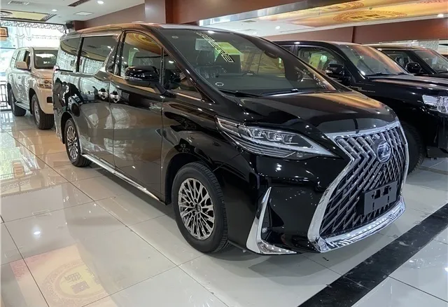 雷克萨斯LM300h丨舒适度堪比头等座的豪华MPV！ - 知乎