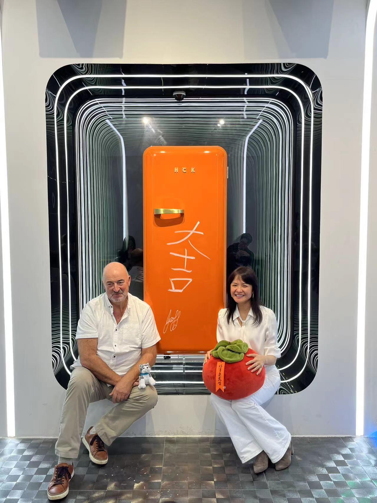 AWE2024 | 不只是艺术与温度！HCK哈士奇冰吧与你不见不散 - 知乎