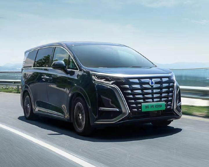 腾势D9线下体验火爆，大定已超3万，空间、舒适、智能全都有 - 知乎