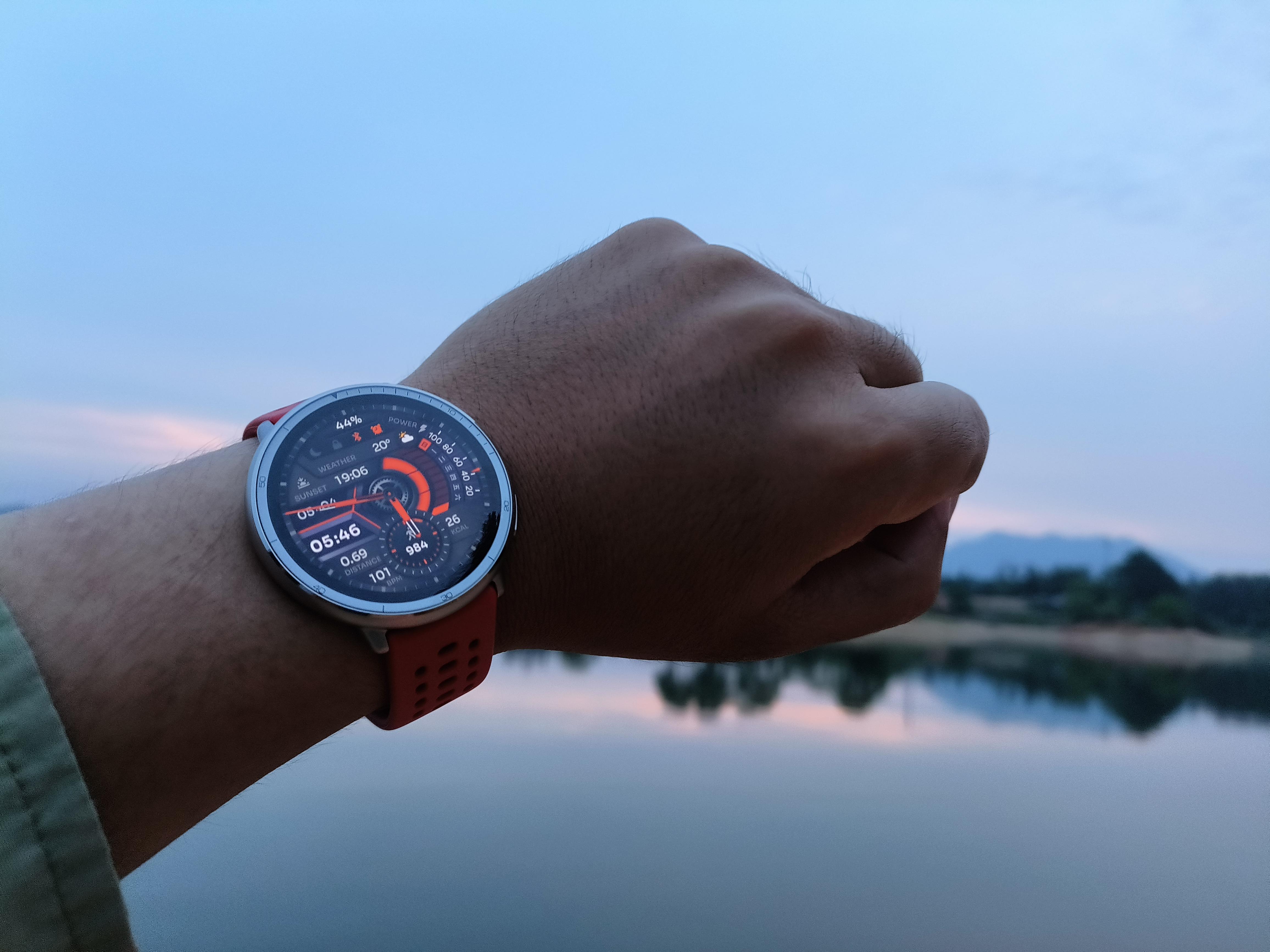 如何评价华米2025年3月25日发布的Amazfit跃我Active2蓝宝石版智能运动手表？ - 知乎