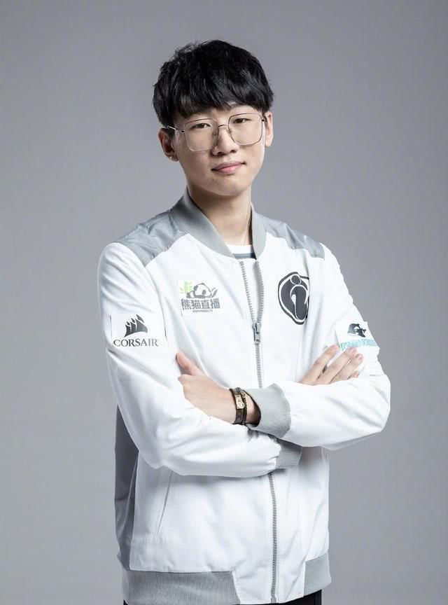 斗鱼S9：Ning做了错误决定确认首发，一旦输比赛或被喷成猪头 - 知乎