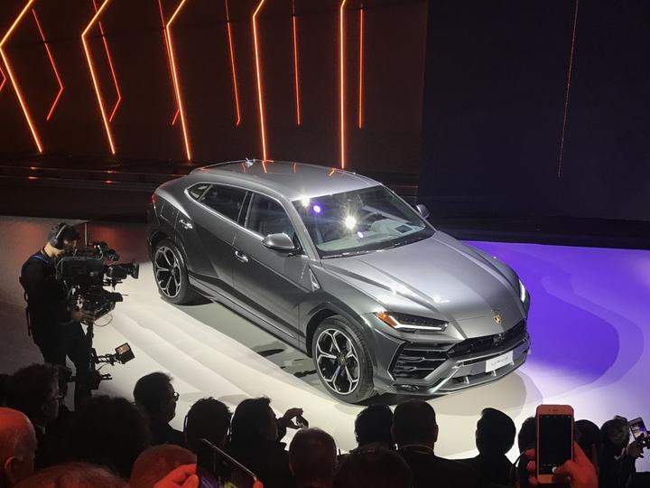 兰博基尼Urus发布 极速305km，313万元起售 - 知乎