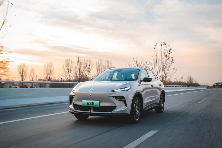 千台ES5集中交付，MG ES5的72小时深度试驾开启，别错过赶快上车 - 知乎