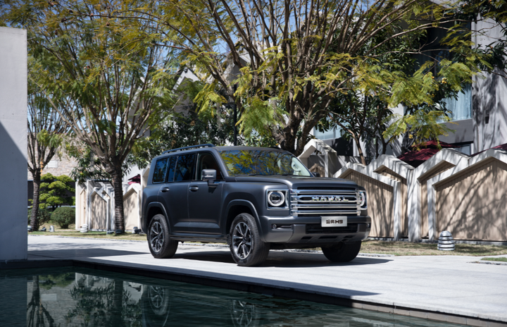 搭载2.4T柴油发动机，二代哈弗H9柴油版上市，23.39万起售 - 知乎