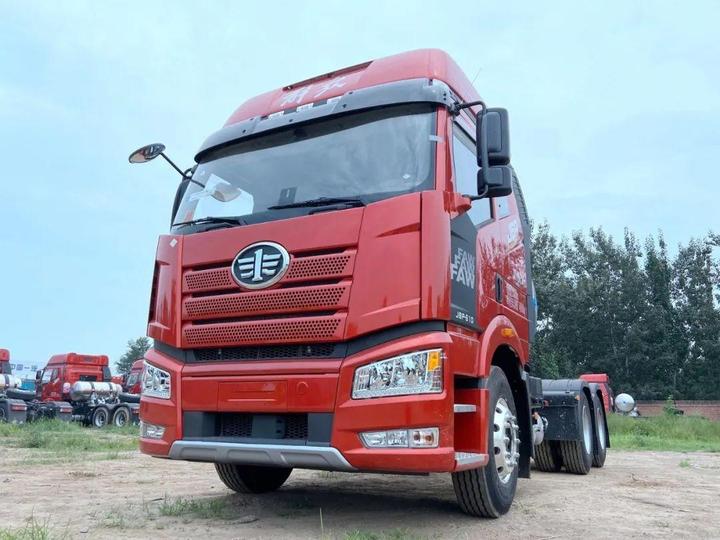 低气耗一趟能省70块 实拍530马力解放J6P LNG重卡 - 知乎