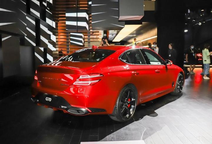 别克君越PK捷尼赛思G70，B级车新老对决谁更强？ - 知乎