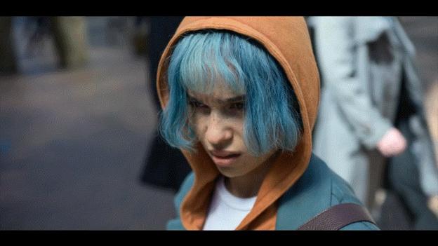 如何评价史蒂文·索德伯格执导的电影《KIMI》？ - 知乎