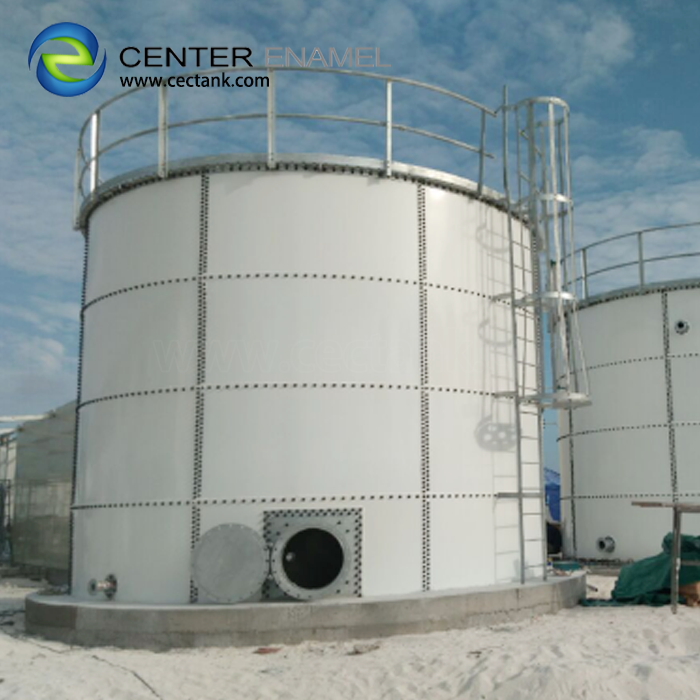 The aeration tank uses the activated sludge method for wastewater ...
