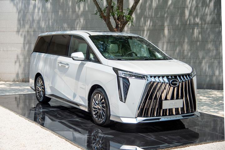 气势直逼埃尔法 抢先实拍广汽传祺新一代M8豪华MPV - 知乎