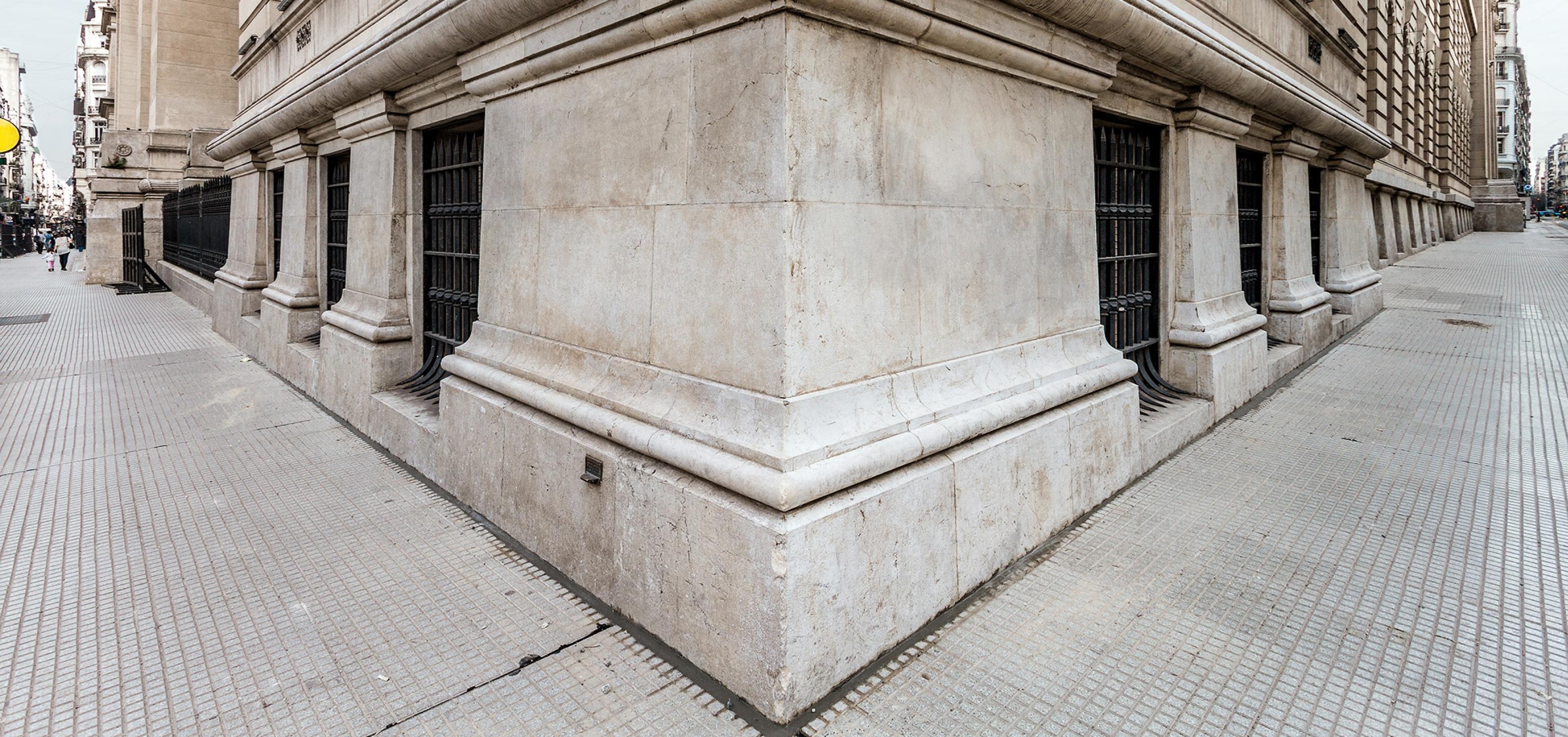 corner大解惑，加in、on＆at各不同 - 知乎