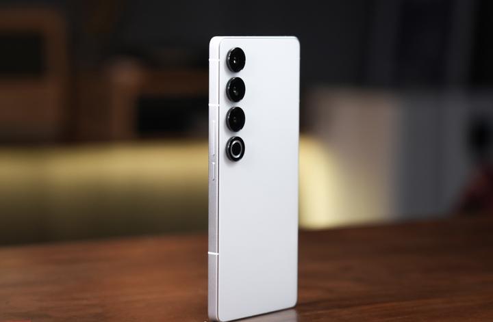 魅族彻底清仓，骁龙8Gen3+2K屏+5000万三摄，16GB+512GB才2899元 - 知乎