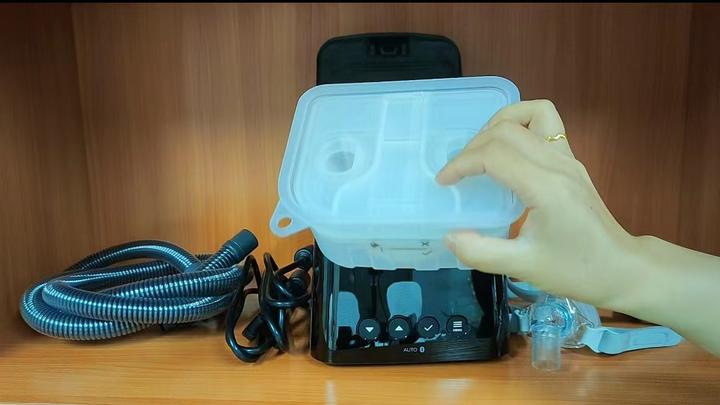 家用呼吸机加水的作用是什么? 知乎