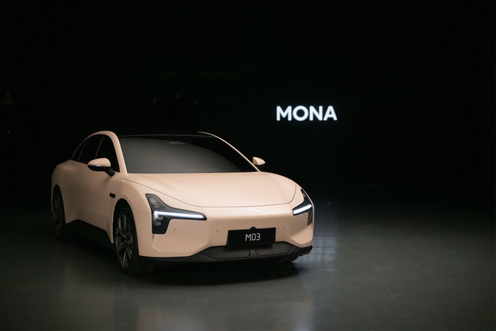 AI美学是噱头？7个看点读懂小鹏MONA M03的造型设计，好看在哪？ - 知乎