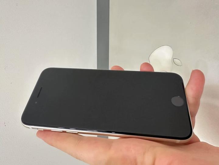 性价比超高的iPhone，A13处理器+LCD小屏，好成色500块 - 知乎