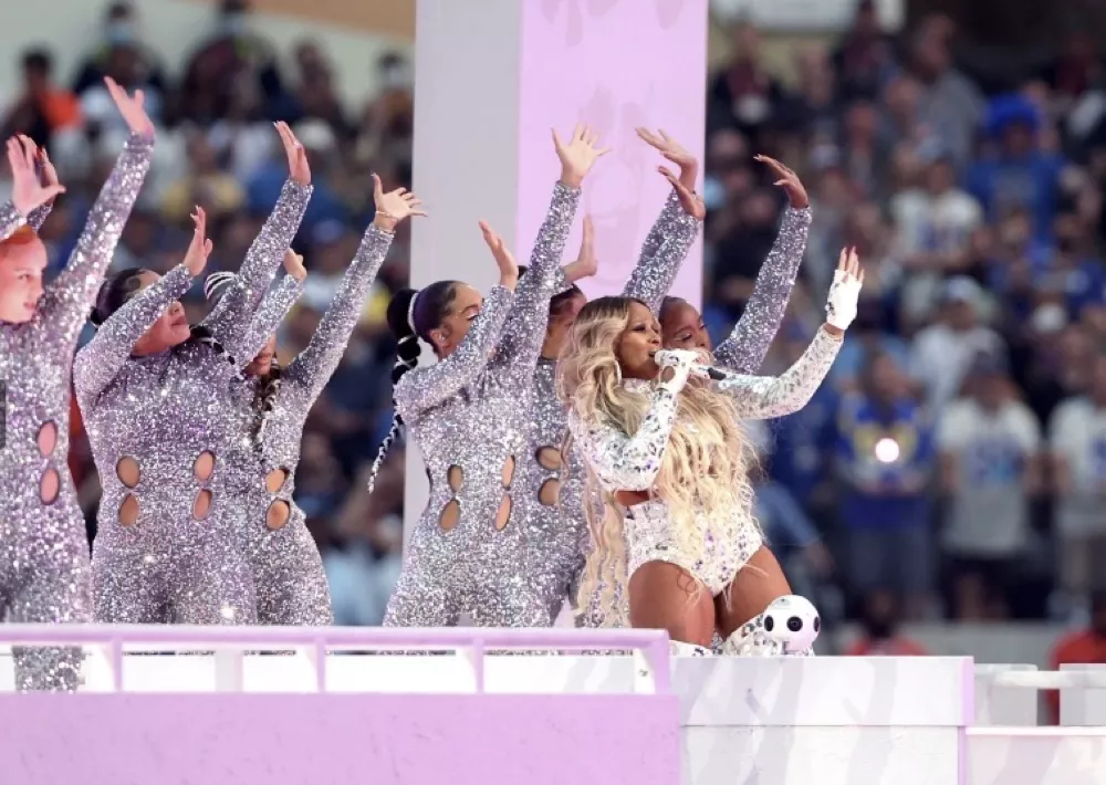 5G VR直播，沉浸式感受超级碗中场秀现场 - 知乎