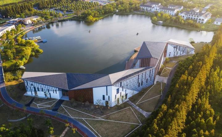 旅游景区游客中心设置与服务规范GB/T 31383-2015 - 知乎