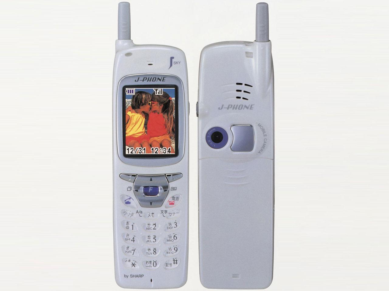 是哪款手机最先把相机和移动通讯设备结合在一起的? - 知乎