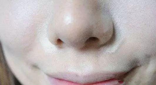 为什么化妆后总是浮粉、卡粉,或者出现干纹? 知乎