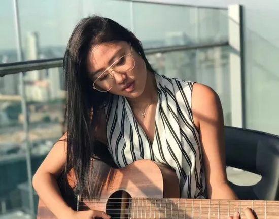 如何评价「18岁牛津性感女学霸」华裔学生 Cecilia Zhao ？ - 知乎