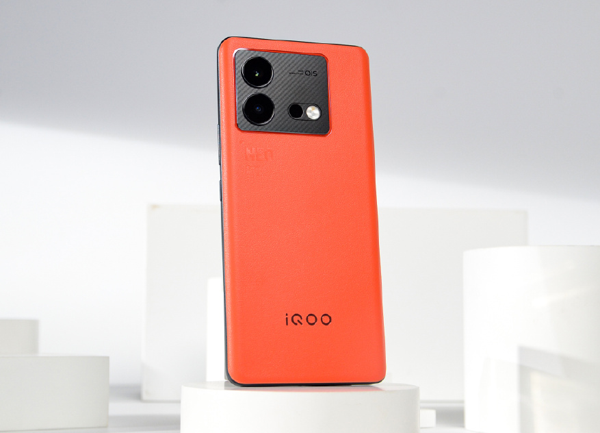 iQOO Neo8和一加Ace2买哪个好？看完配置分析，就知道如何选择