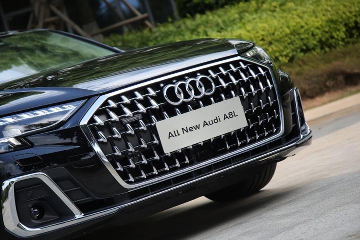 Roadjet陆地专机这个称呼，可能形容奥迪A8L更贴切 - 知乎