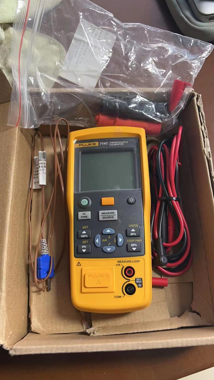 Fluke福禄克714C热电偶校准器 - 知乎