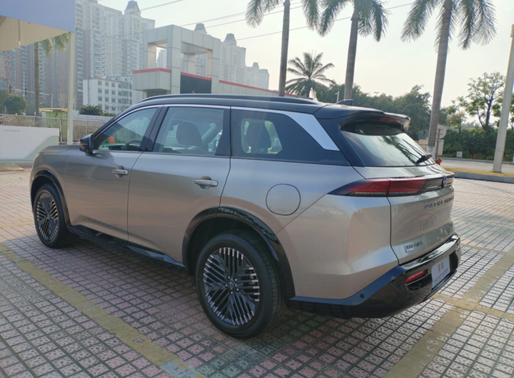 东风日产探陆，超5.1米大块头SUV，2.0T高功率，定价不能太高 - 知乎