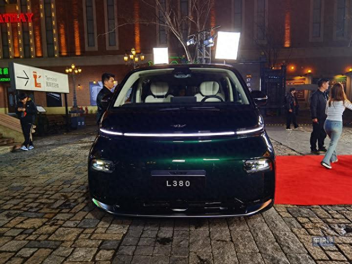 起售价29.99万：2025款翼真L380上市，性能和舒适配置是亮点 - 知乎