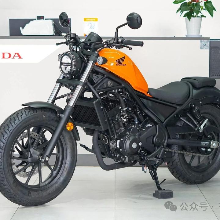 售26990元，本田合资巡航太子CM300，续航380公里，摩旅可靠之选 - 知乎