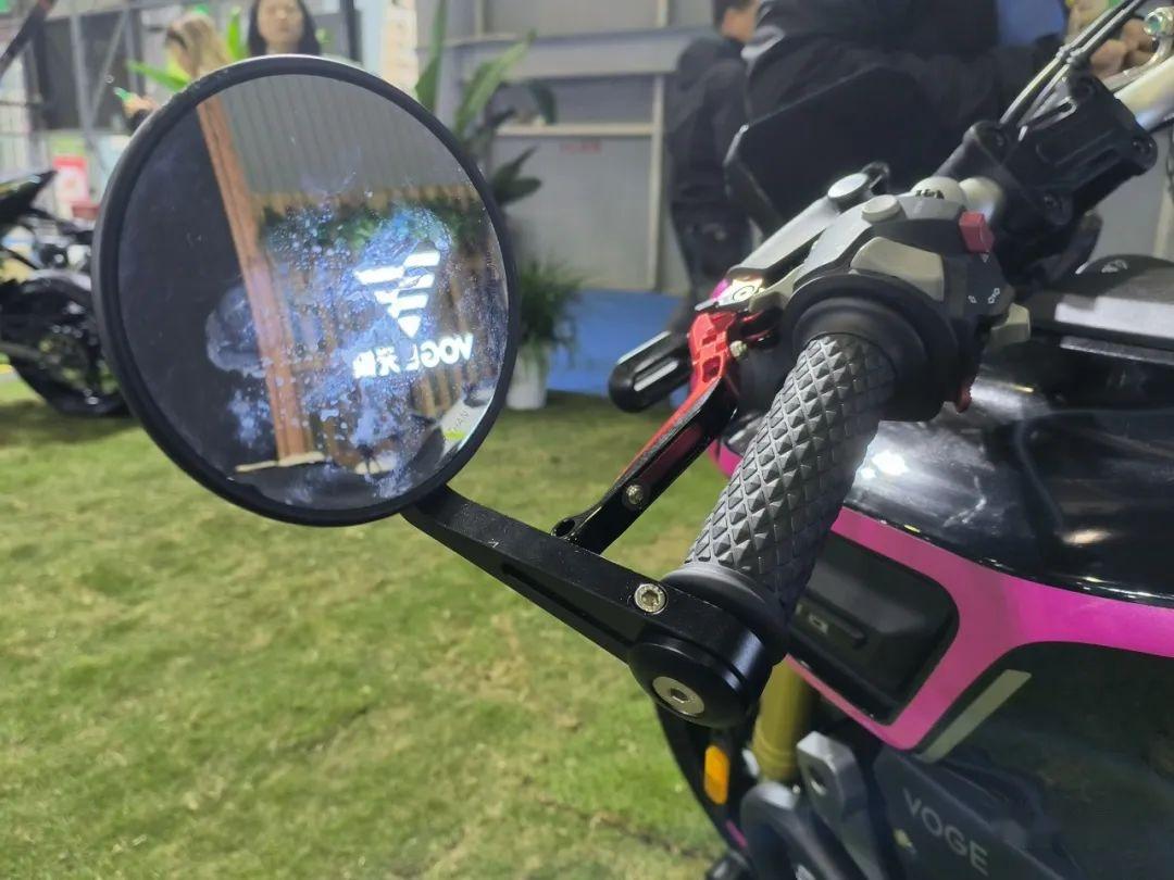 新车来袭，无极17980元Q250、20680元AC300 Café发布， - 知乎