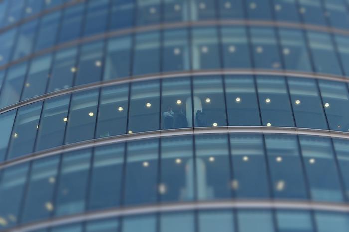 原理 代码 Python实战多元线性回归模型 建模 优化 源数据 知乎