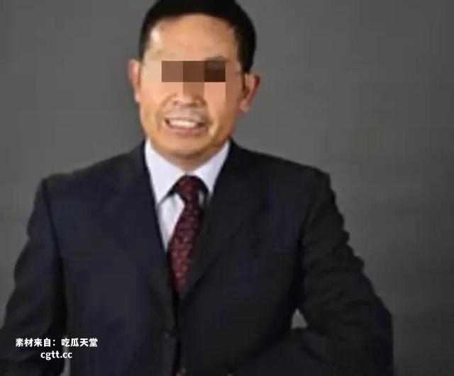 女学生遭教授锁车内性侵，手伸进下体太粗暴，看聊天记录：毁三观 知乎