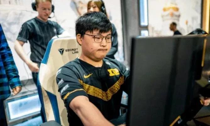 UZI七年职业生涯数据报告火了，真·天才AD！ - 知乎